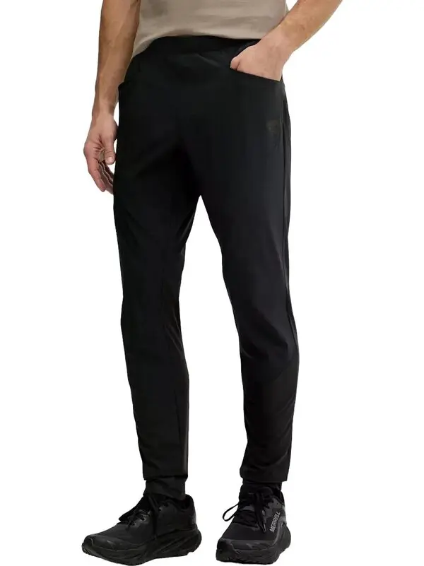 DYNAFIT Traverse Hybrid Dynastretch Logo-patch Track Pants - Black