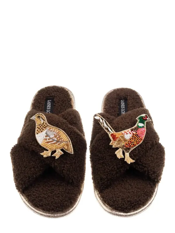 LAINES LONDON Boucle Slippers With Brooches - Brown