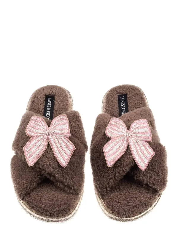 LAINES LONDON Boucle Slippers With Detachable Bow Brooches - Brown