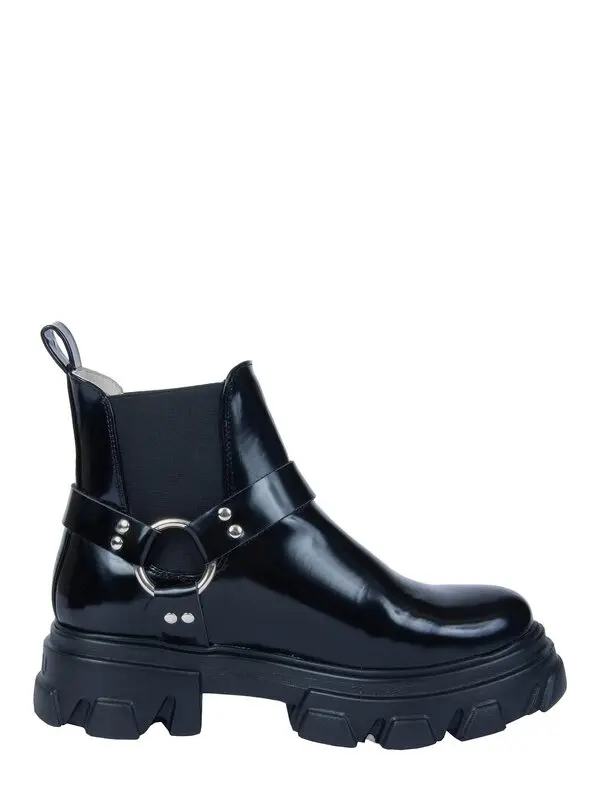 URBNKICKS Chelsea Shinny Strap Boots - Black