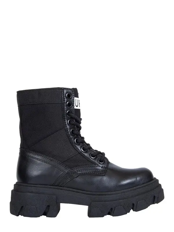 URBNKICKS Ankle Boots - Black