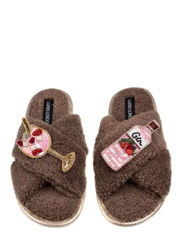 LAINES LONDON Boucle Slippers With Brooches - Brown
