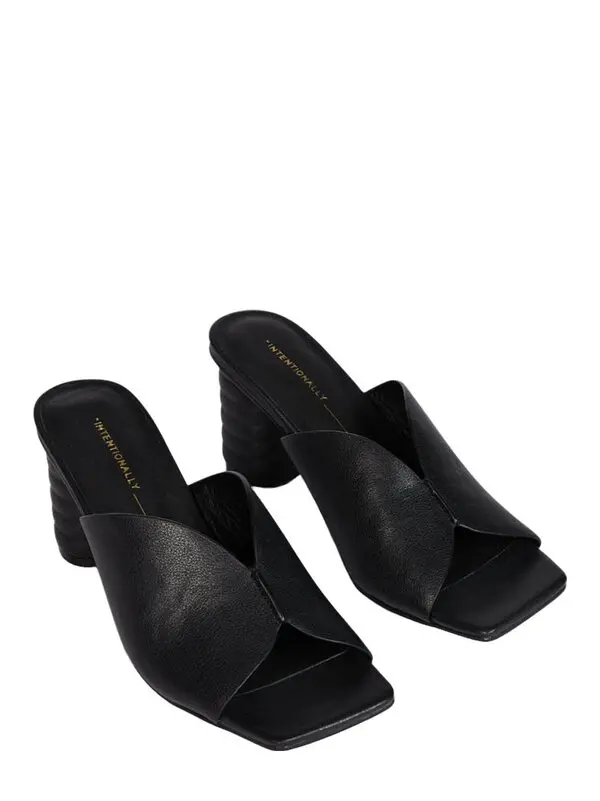 Intentionally Blank Kamika Leather Heel - Black