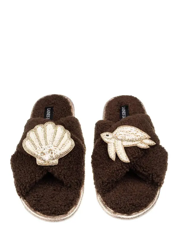 LAINES LONDON Boucle Slippers With Brooches - Brown