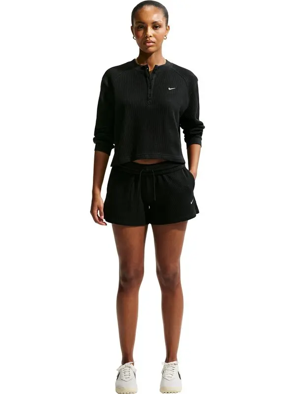 Nike Chill Waffle Loose Mid-rise Shorts - Black
