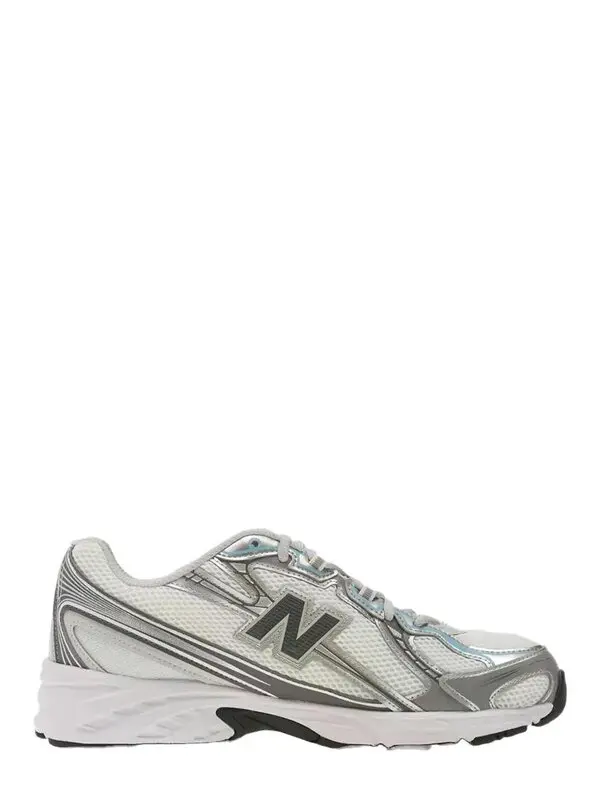NEW BALANCE 740 Panelled Sneakers - White