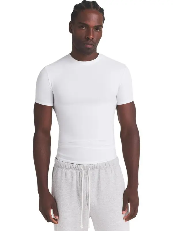SKIMS Slim T Shirt | White | Medium | Fits Everybody - Marble