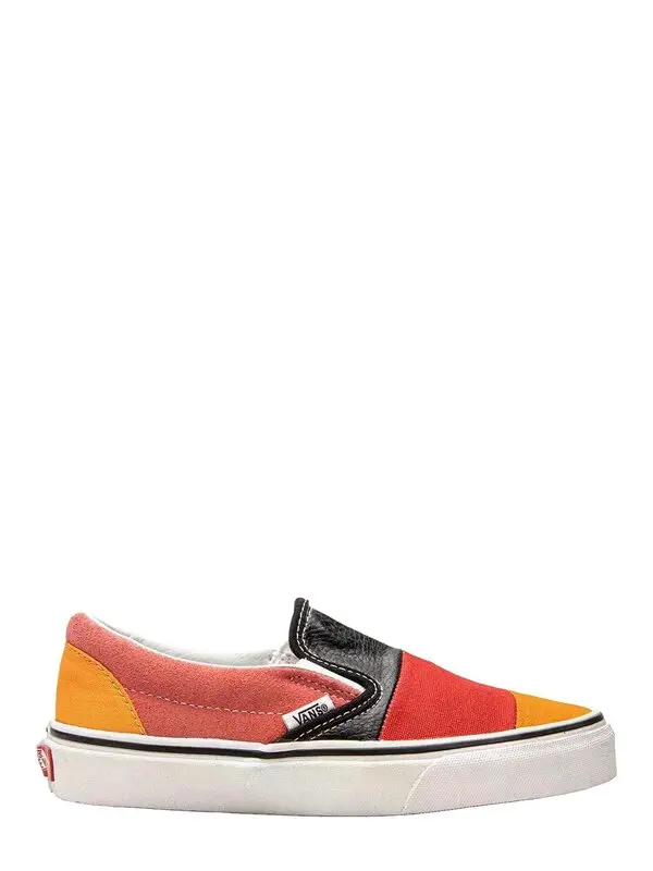 VANS Classic Slip-on Sneakers - White