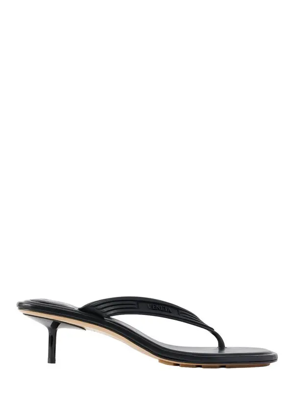 Bottega Veneta Leather And Rubber Thong Sandals - Black