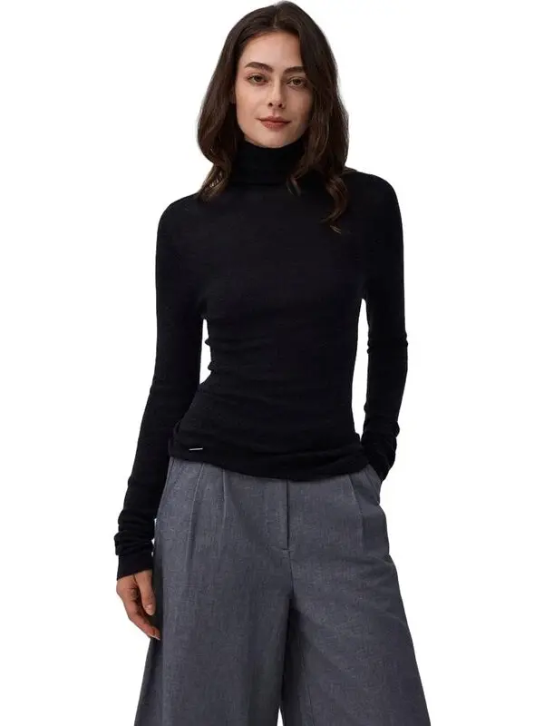 JUANA Ossa Knitted Hemp Turtleneck - Black