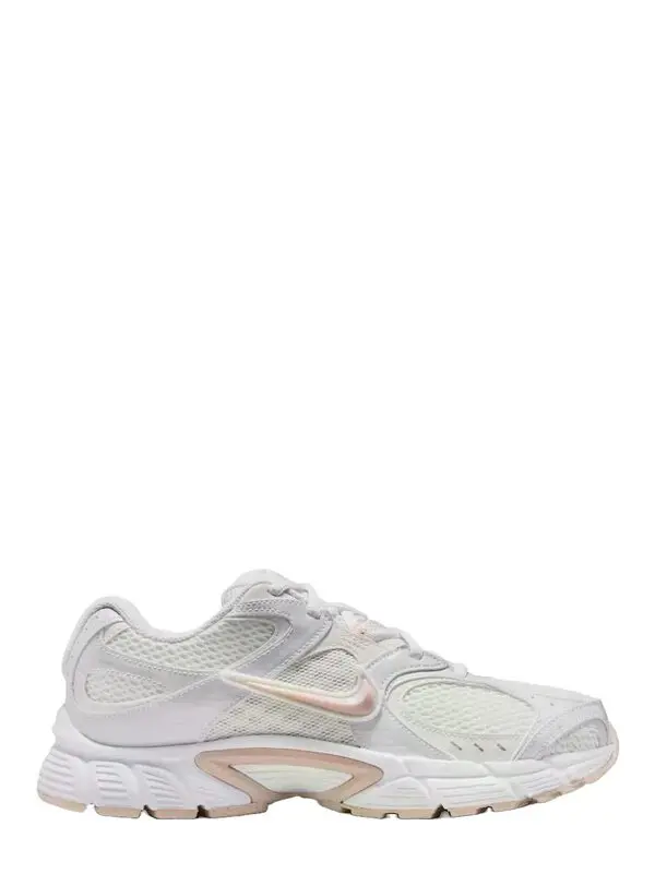 Nike V5 Rnr Mesh Panel Sneakers - White