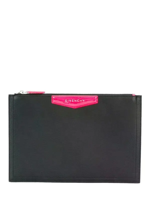 Givenchy Antigona Clutch In Goatskin Leather - Black