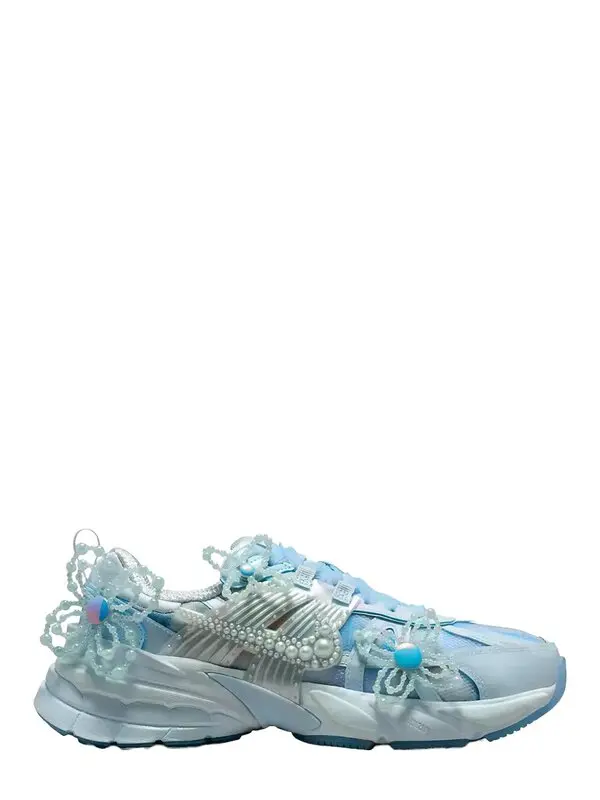 Nike V2k Run Sneakers With Floral Embellishment - Blue