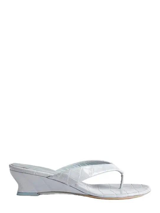 Le Monde Beryl Micro Wedge Thong Sandal In Croc Effect Leather - Blue
