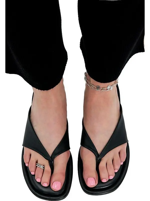 Matisse Mirage Thong Sandals - Black