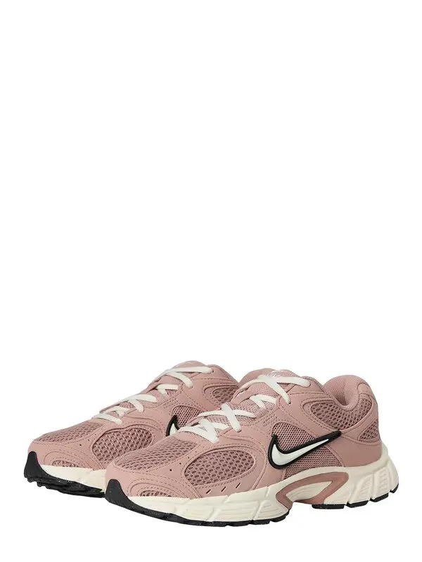 Nike V5 Rnr Athletic Sneakers - Bone