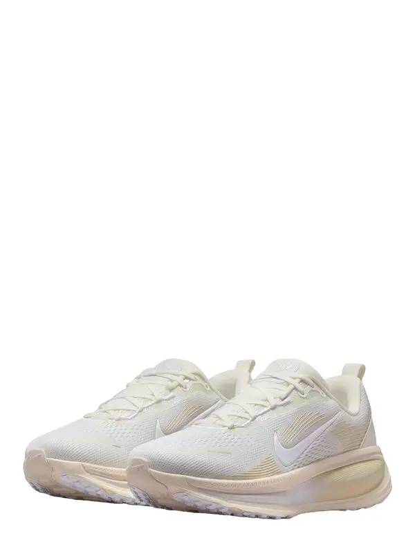 Nike Vomero 18 Athletic Sneakers - Bone