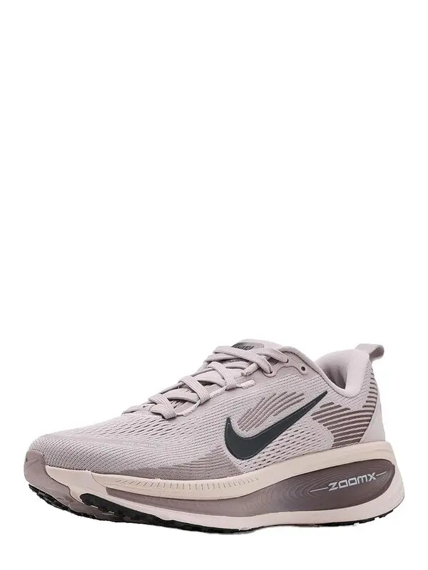 Nike Vomero 18 Athletic Sneakers - Gray
