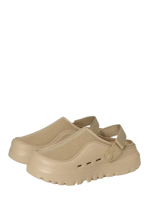 UGG Peakmod Clogs - Tan
