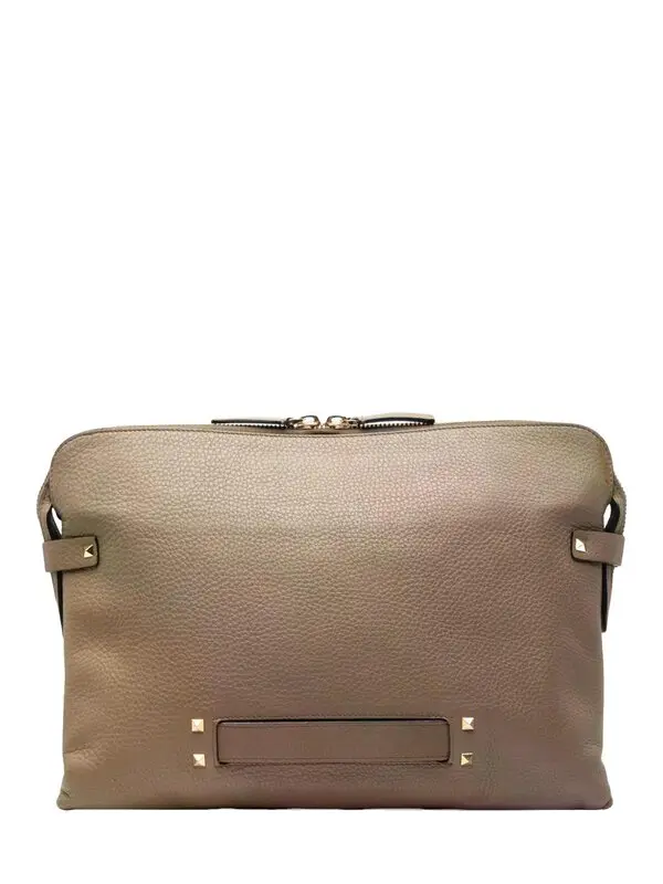 Valentino Garavani Grained Calfskin Rockstud Clutch Bag - Brown