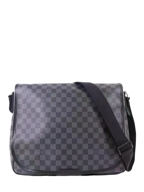 LOUIS VUITTON Gm Damier Graphite Daniel Shoulder Bag - Black