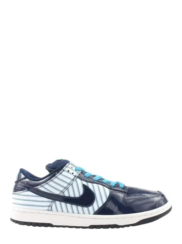 Nike Dunk Low Pro Sb 'blue Avenger' Sneakers - White