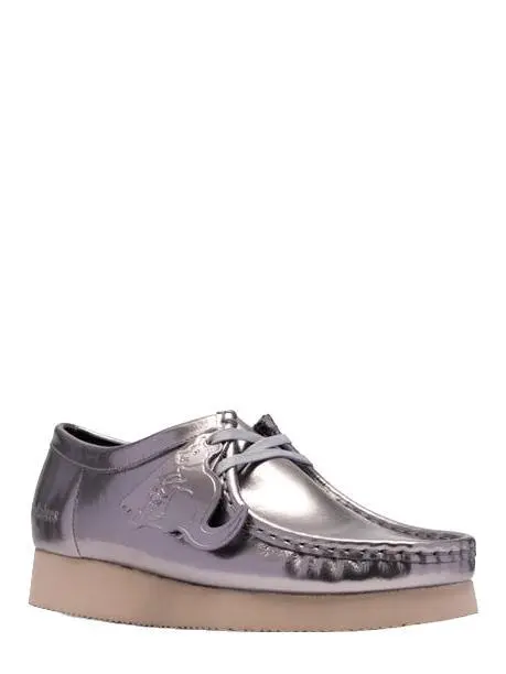 Clarks Wallabee Chukka Shoe - Silver Patent