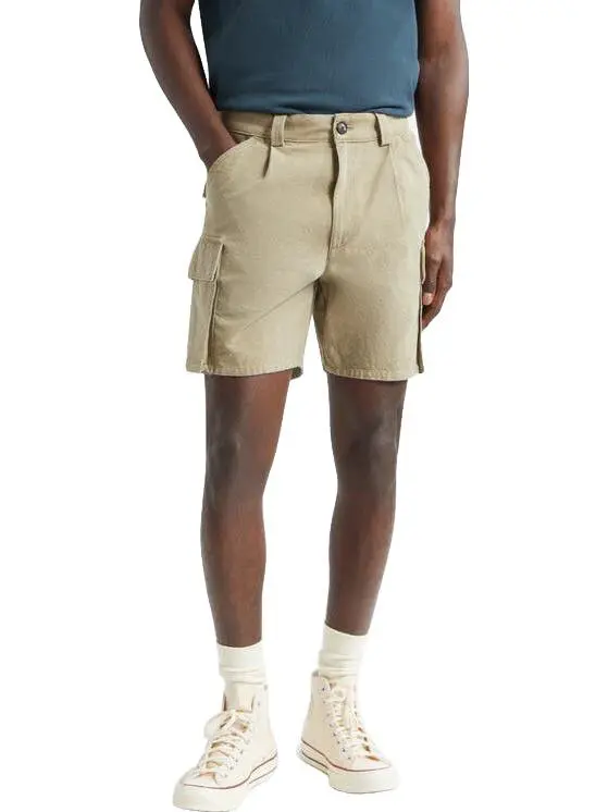 NOAH Pleated Cargo Shorts In Washed Cotton Canvas - Olive