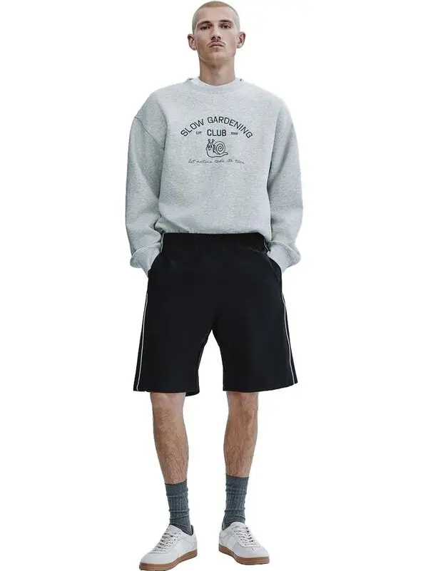 H&m Relaxed-fit Knee-length Shorts With Contrast Piping - Black