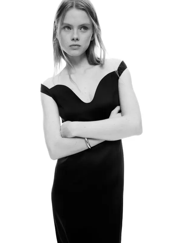 H&m Fitted Off-the-shoulder Sweetheart Neck Midi Dress - Black