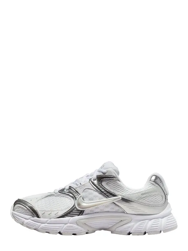 Nike V5 Rnr Athletic Shoes With Reflective Accents - White