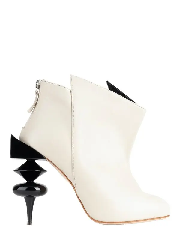 CHRIS DONOVAN Alpha Boot - White