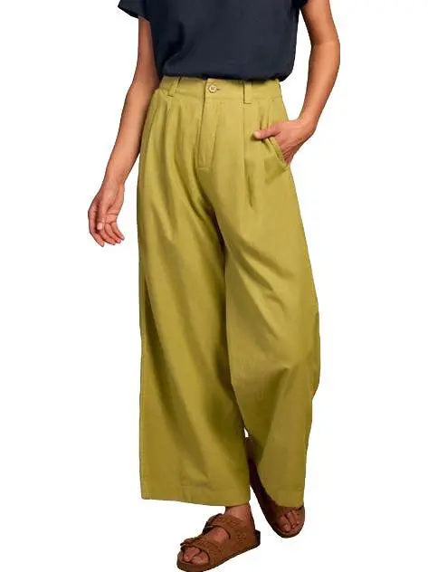 CELTIC & CO. Pleat Front Crop Pants - Bright Khaki