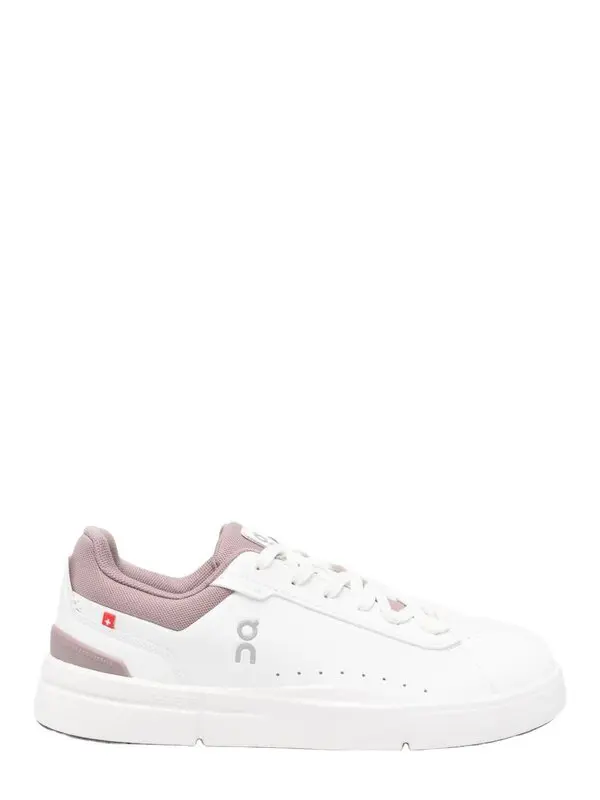 On The Roger Advantage Perforated Detail Sneakers - Bianco