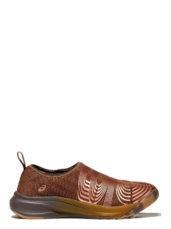 Asics Kiko Kostadinov Lysa Ff Tabi Sneakers - Caramel/rose Gold