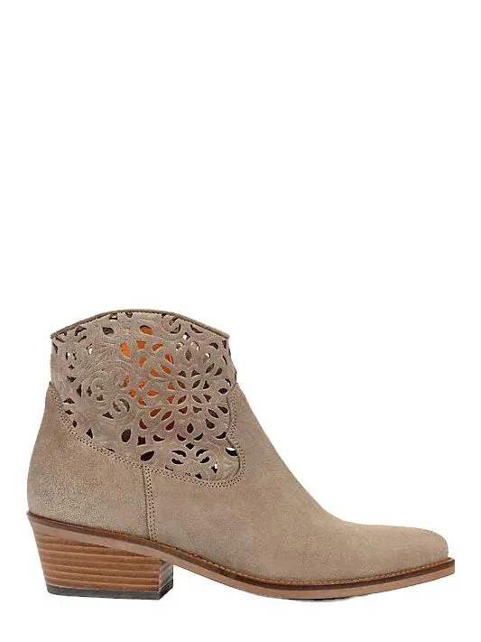 Penelope Chilvers Cassidy Cutout Ankle Boots - Camel