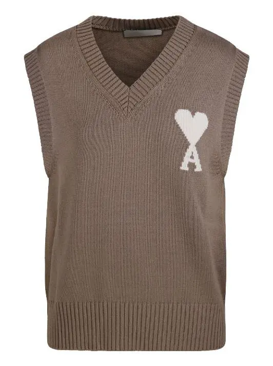 Ami Sleeveless V-neck Knit Vest With Heart Appliqu - Beigetaupe/ecru