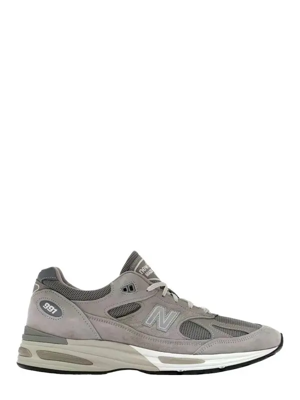 NEW BALANCE 991v2 Suede-panel Sneakers - Grey