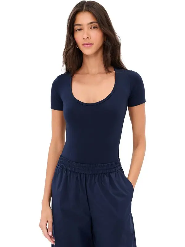 LE BOP Fonda Bodysuit With Scoop Neck And Short Sleeves - Navy