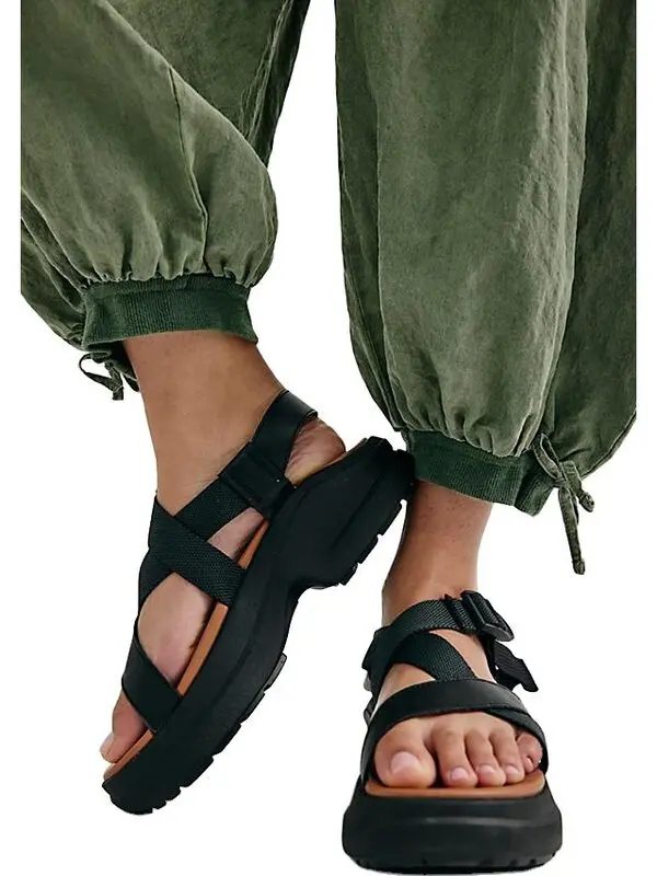 CHACO Cushform Platform Sandals - Black