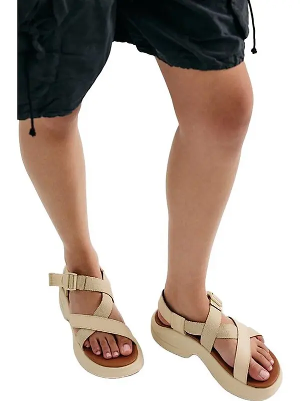 CHACO Cushform Platform Sandals - Khaki
