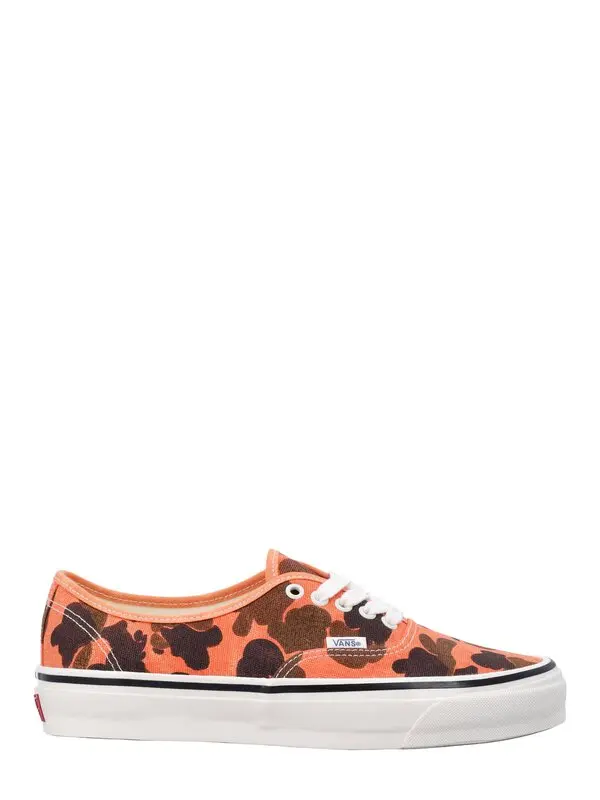 VANS Authentic Camouflage Print Low-top Sneakers - Duck Camo Orange