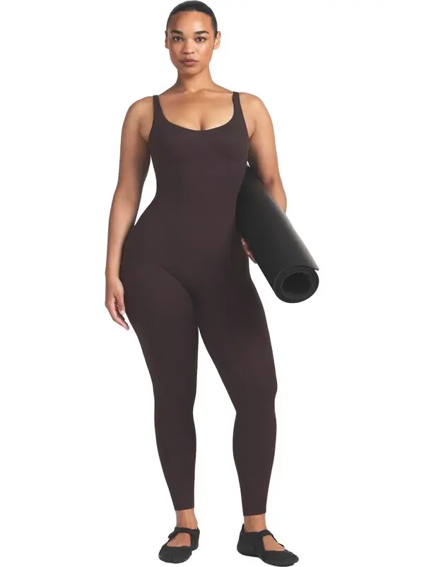 SKIMS 29" One Piece Studio Stretch - Dark Roast