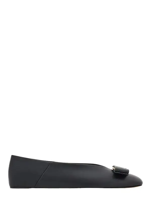 FERRAGAMO Round Toe Bow Detailed Ballet Flats - Black