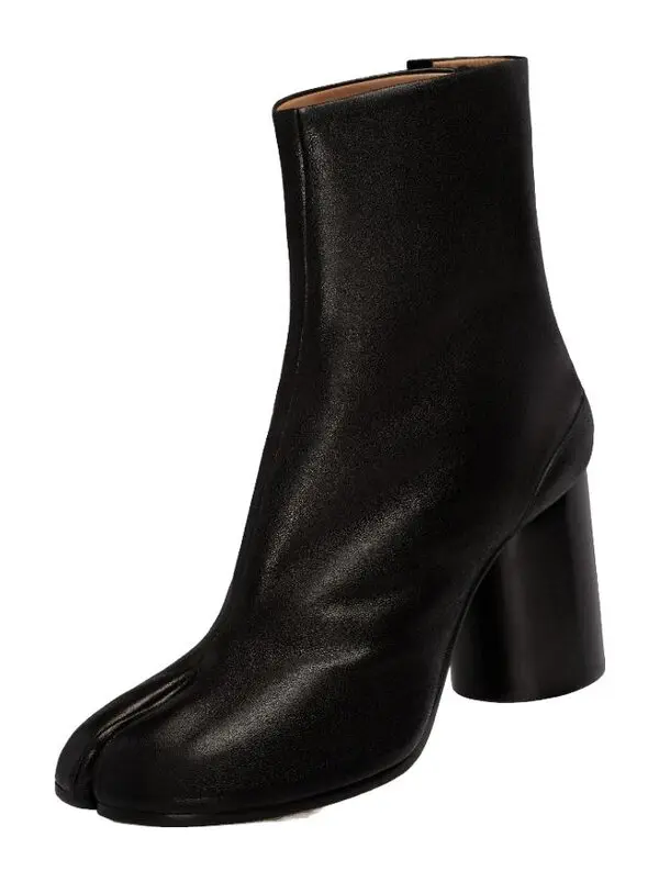 MAISON MARGIELA Tabi Ankle Boots - Black