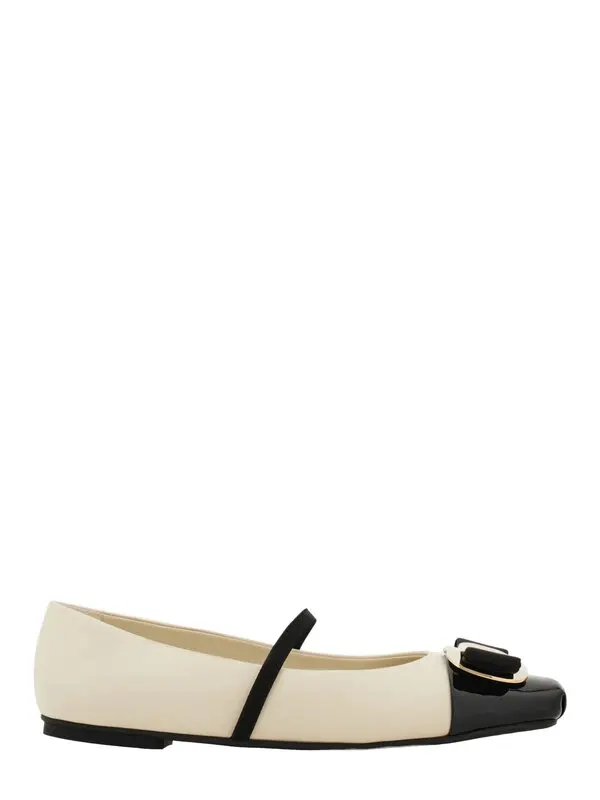 FERRAGAMO Vara Plate Ballet Flats - Mascarpone/black