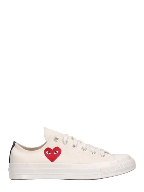 Play Comme Des Garcon Heart Patch Low Top Sneakers - White