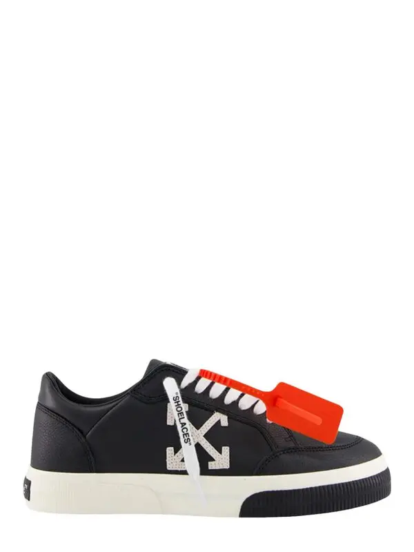 Off-White Low Vulcanized Lace-up Sneakers - Black/white