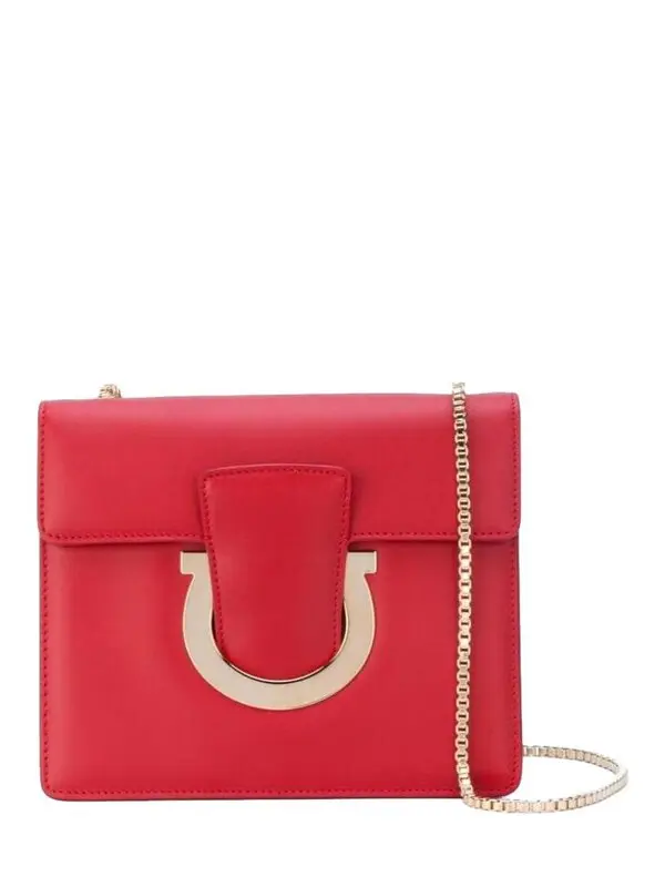 FERRAGAMO Logo Chain Shoulder Bag - Red