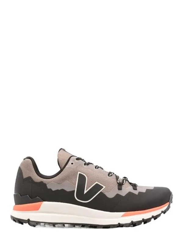 VEJA Fitz Roy Trek Shell Lace-up Sneakers - Black